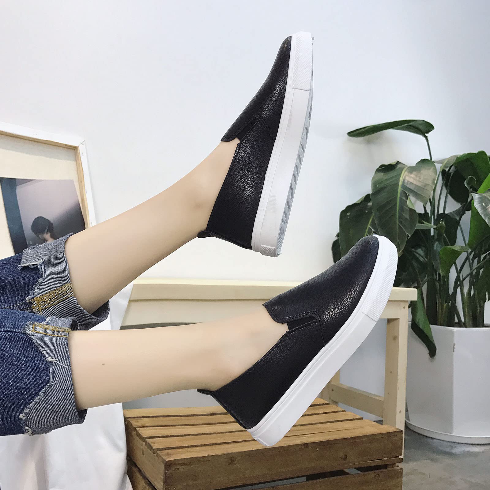 Leisure Women's Four Seasons Solid Color Non Slip Flat Round Toe Breathable Slip On Lazy Shoes Mens Casual Shoes Size 11 Black