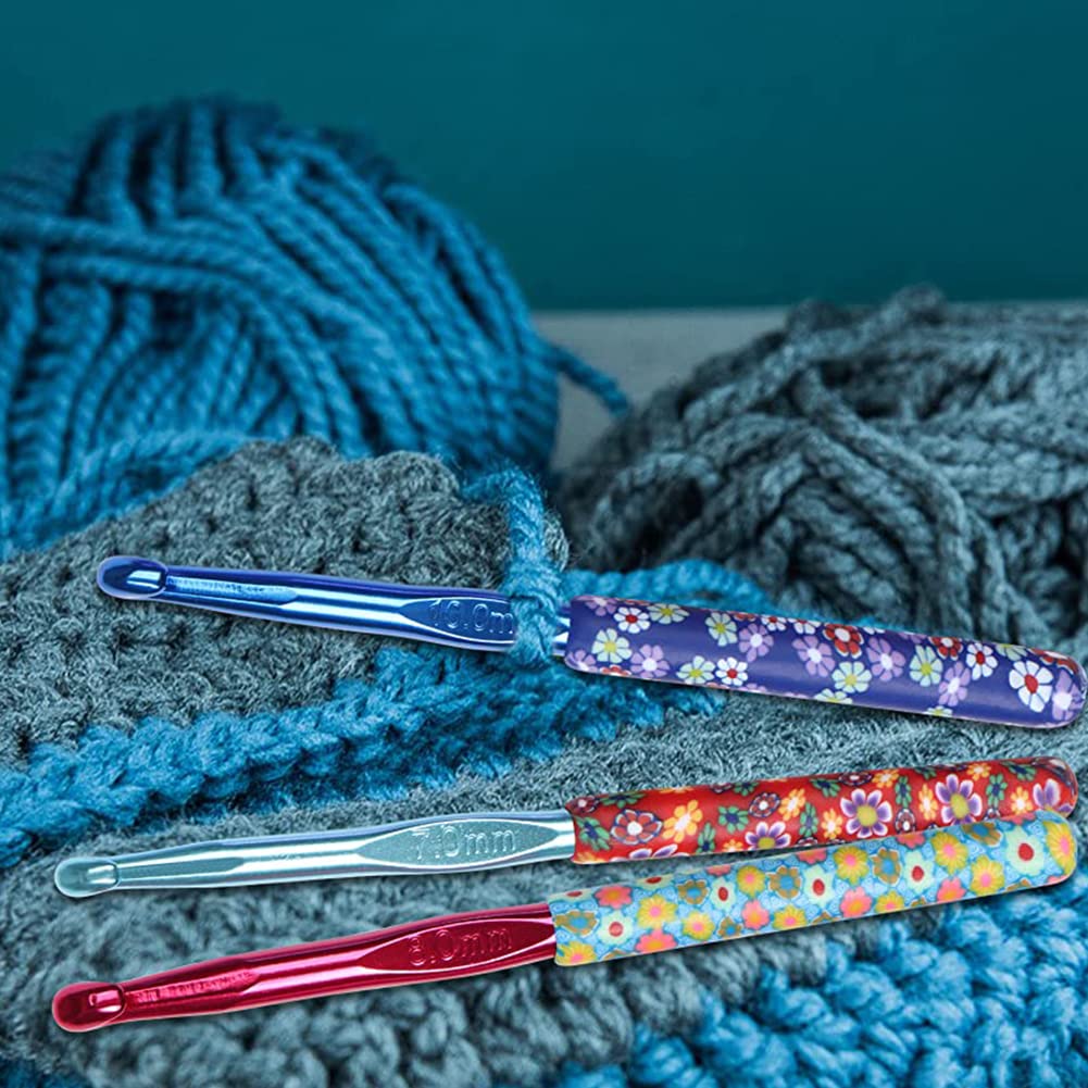 Katech 5 pcs Ergonomic Crochet Hooks Different Sizes (6.5mm / 7.0mm / 8.0mm / 9.0mm /10.0mm) Crochet Needles Set Aluminum Alloy Crochets Kit for Knitting Carpet, Shawl, Blanket, Scarf, Hat and Sweater
