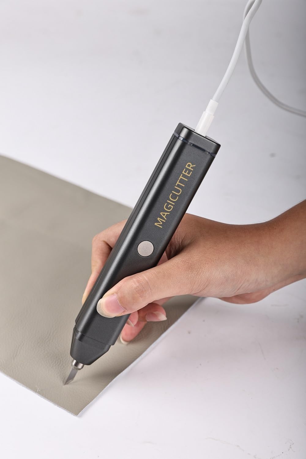 Portable Ultrasonic Cutter for Leather 3D Printing Plastic DIY 30W 40KHz, with 40pcs Replacement Knife and Fixtures
