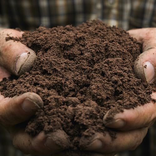 Michigan Peat 20 Pound Bag of Garden Magic General Purpose Moisture Retaining Potting Soil Mix for Indoor and Outdoor Planting