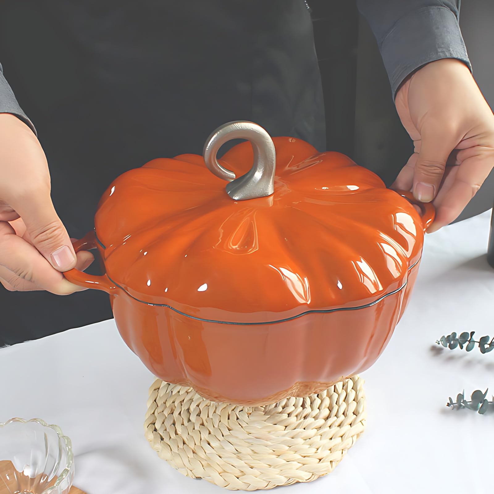Pumpkin Shaped Ceramic Casserole Dish with Lid, Oven-Safe Enameled Cast Iron Dutch Oven, Halloween-Themed Cookware for Stews, Soups, and Casseroles (3.9 Quart)