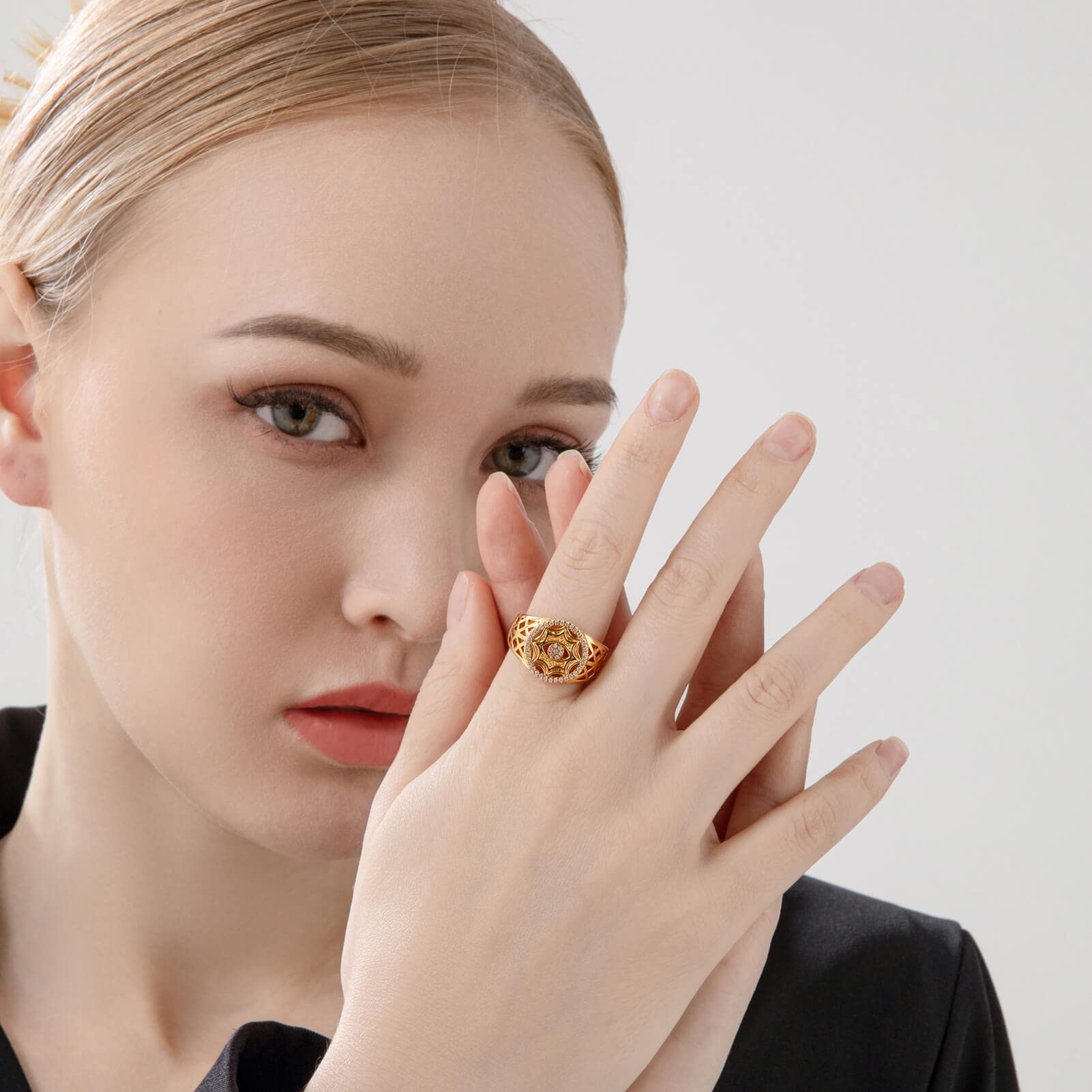 Itcoery Women's Evil Eye Signet Ring Inlaid Zirconia Hip Hop Round Gold Stackable Band Rings