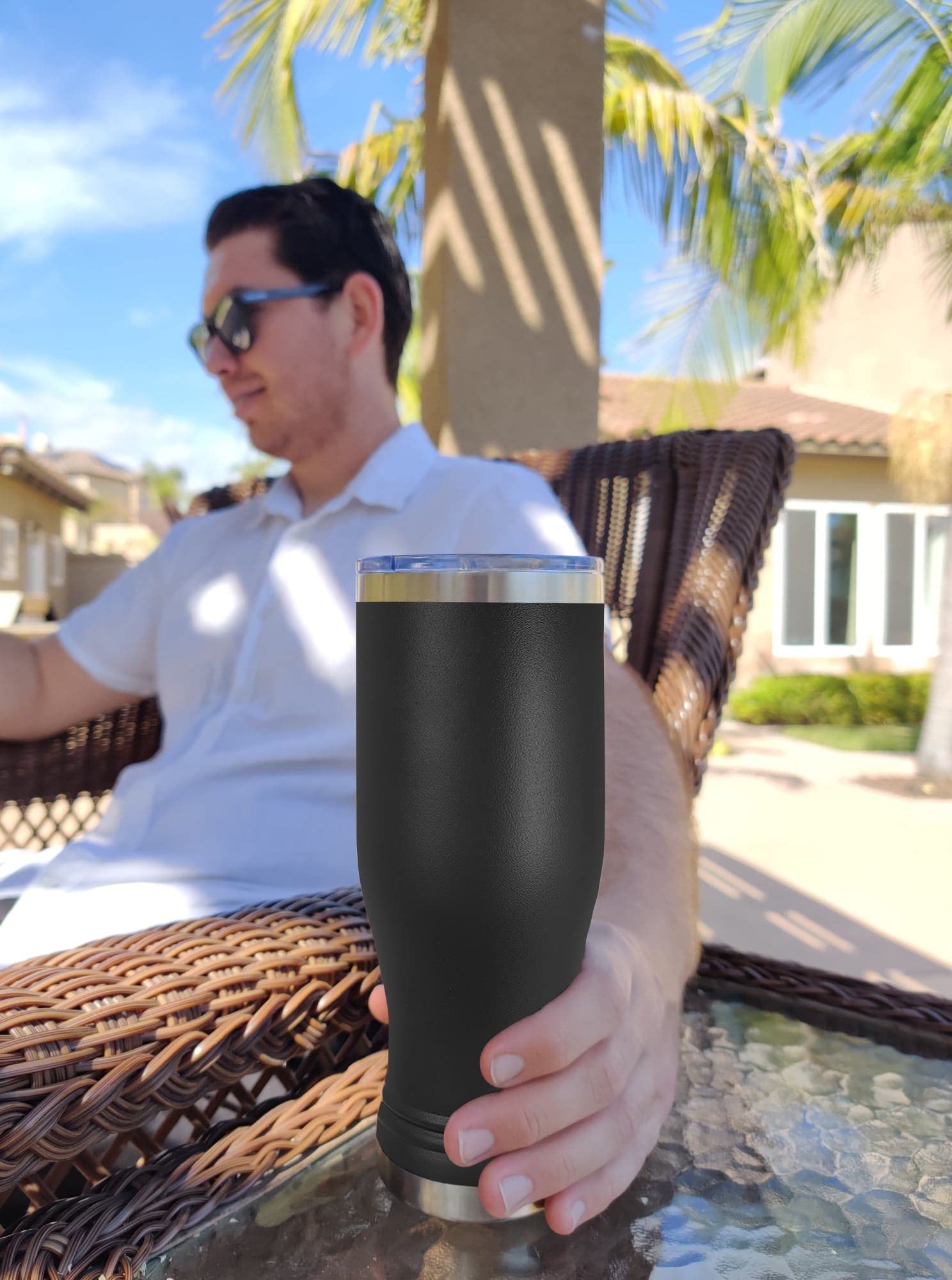LaserGram 14oz Vacuum Insulated Pilsner Mug, Hecho en Michoacan, Personalized Engraving Included (Black)