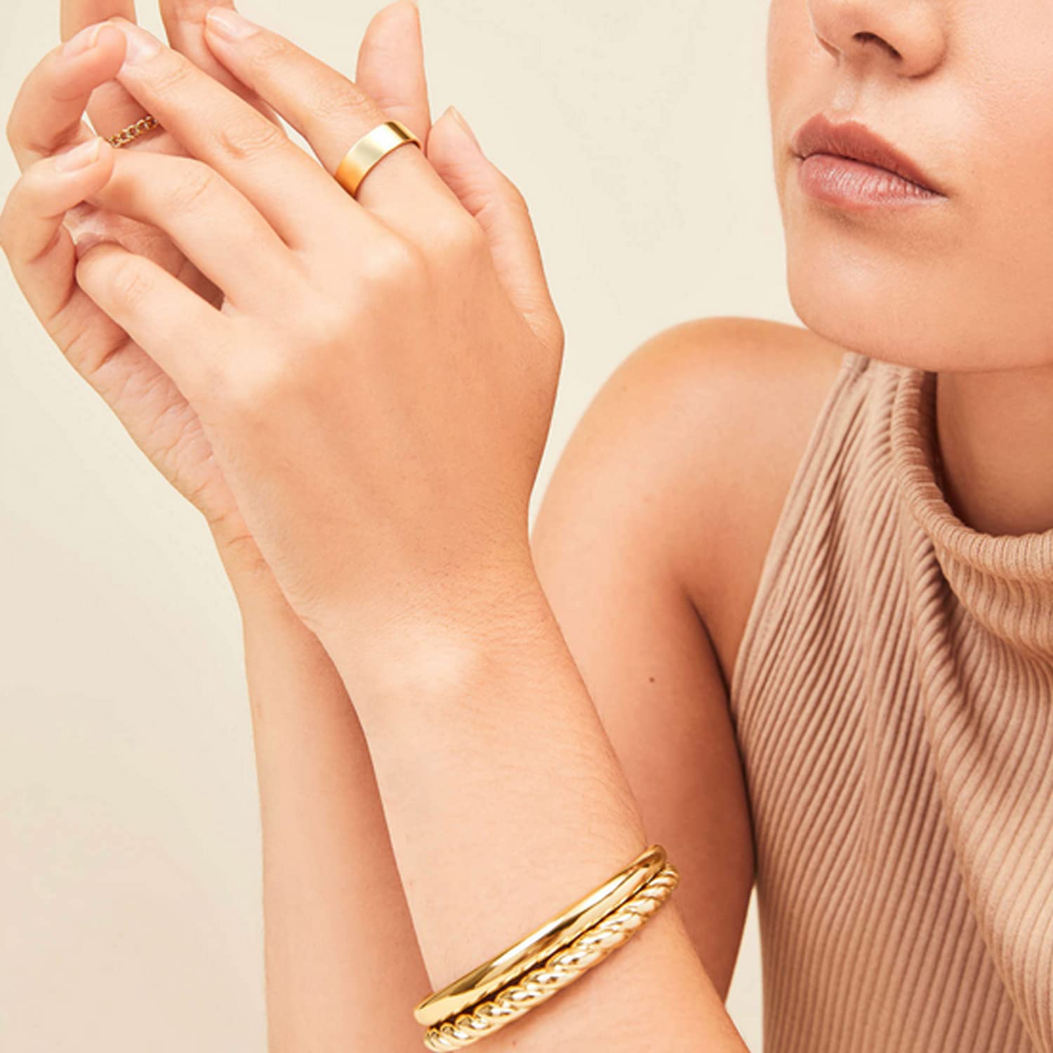 Jstyle 5Pcs 14K Gold Plated Rings for Women Fashion Plain Band Knuckle Stacking Midi Rings Stackable Thin Gold Rings Statement Band Ring 1mm 3mm 5mm 7