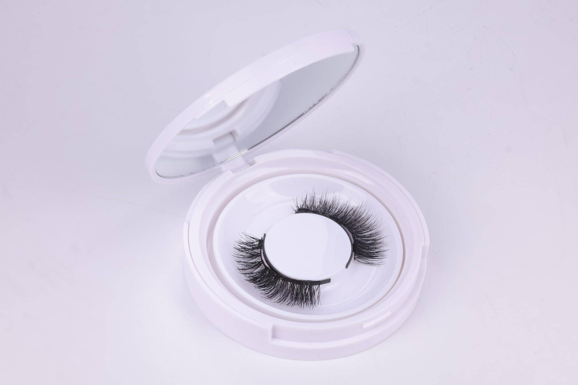 PHKERATA Magnetic Eyelashes 3D Natural Look Magnetic Lashes without Eyeliner, Reusable Magnetic Eyelashes with Applicator No Glue, Easy to Wear