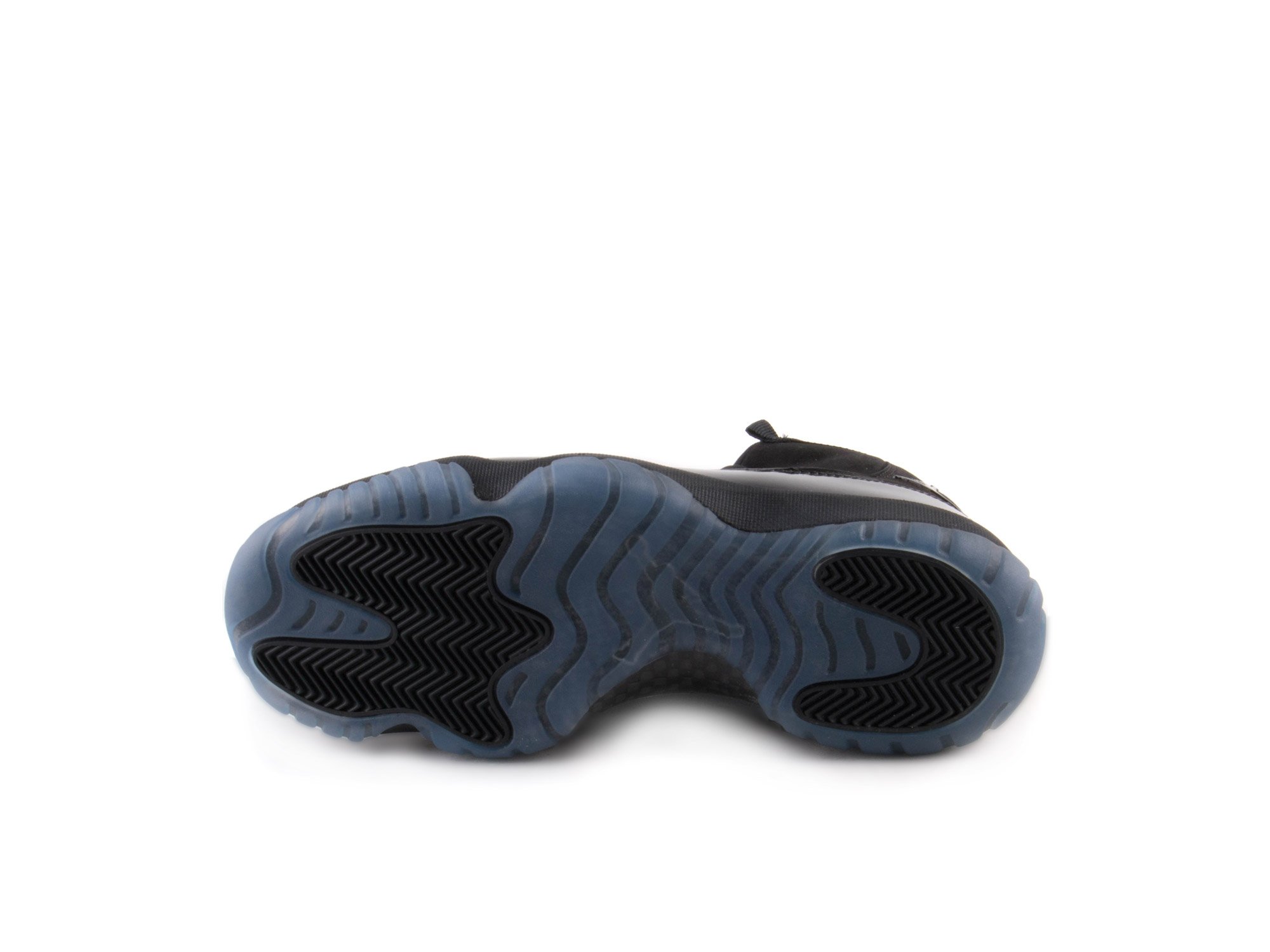 Jordan Mens Air 11 Retro 378037 005 Cap & Gown - Size 9.5 Black/Black/Black