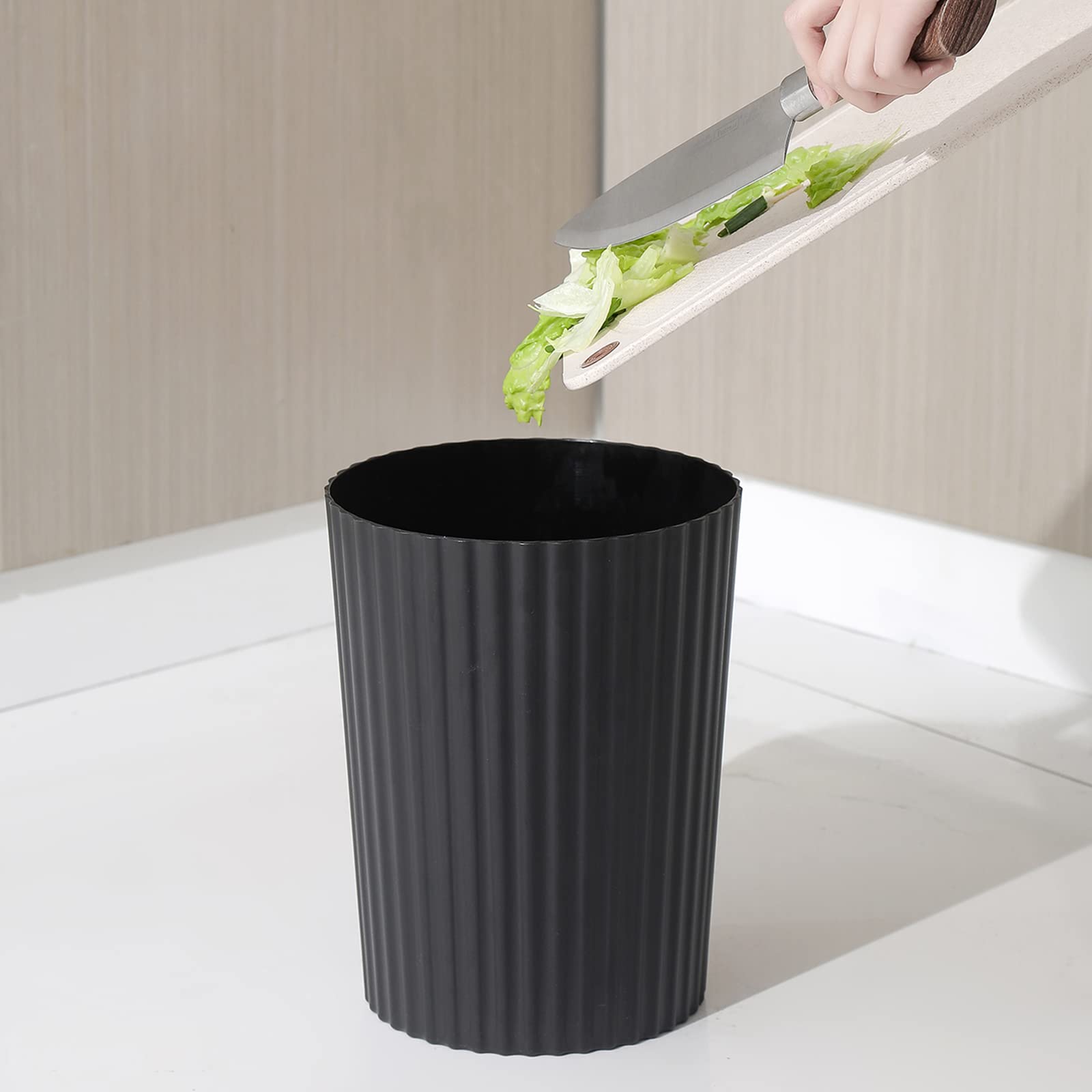 JiatuA Small Trash Can Plastic Wastebasket Round Garbage Container Bin for Bathroom, Kitchen, Bedroom, Home Office, College Dorm, Black