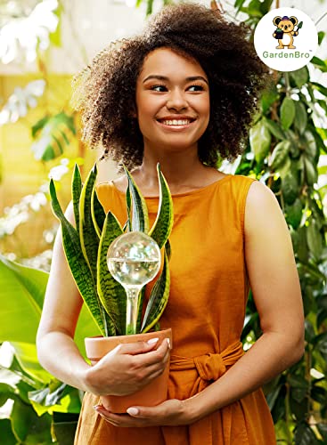 Plant Watering Globes Large Plastic XL Set of 4 - Automatic Plant Waterer Set for Indoor and Outdoor Plant Watering - Self Watering Planter Insert System with Plastic Watering Bulbs (4, Large )