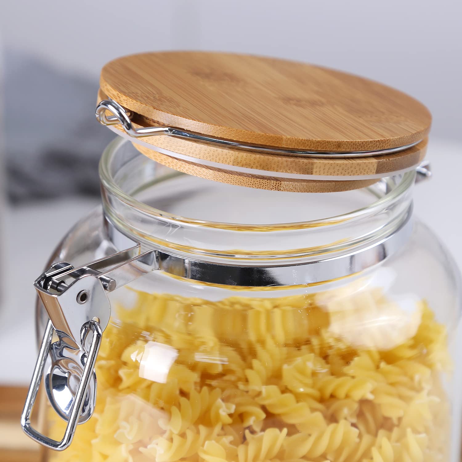 KKC HOME ACCENTS Clear Glass Cookies Jars with Airtight Lids,Airtight cookie jars with Locking Clamp Lids for Kitchen Counter,Large Sealed Glass Jars for Candy,Nut,67 Fluid-oz