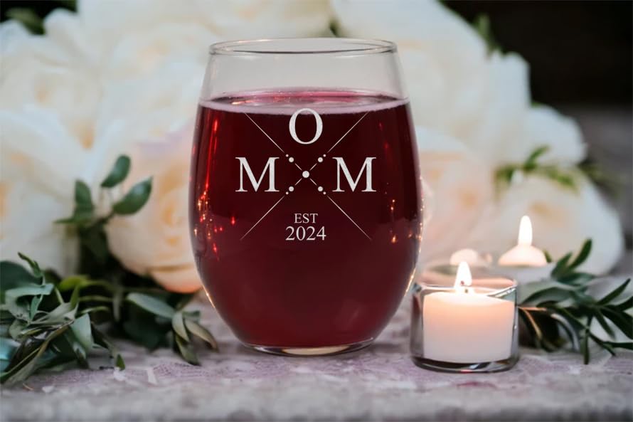 JohnPartners993 Mom Est 2024 Great Pregnancy Announcement Gift New Mom Established 2024 First Time Father Wine Glass