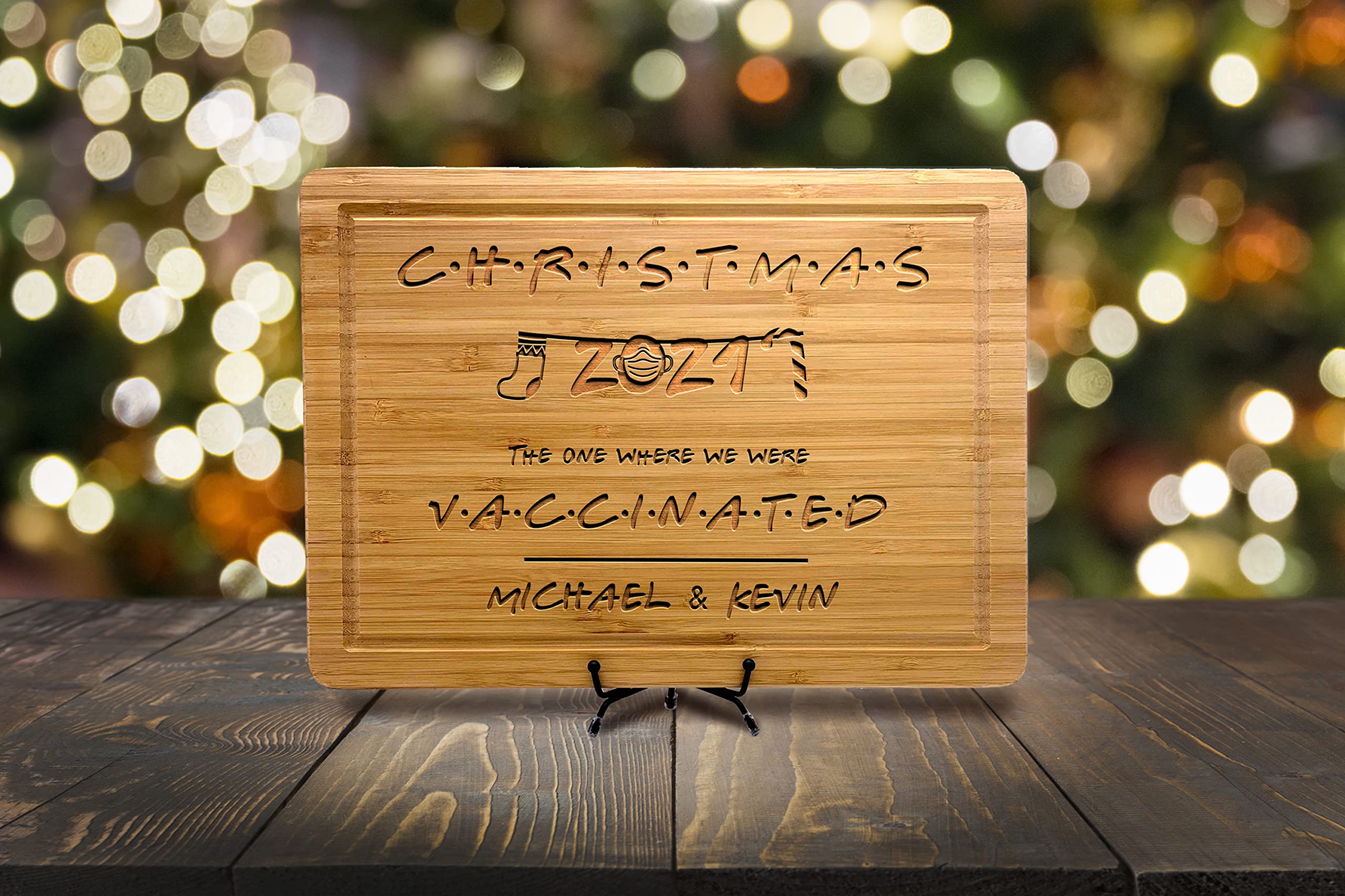 Merry Happy Christmas Tree Design Decorations for Kitchen, Personalized Gift for Couples and Family, Engraved Christmas Home Decor and Cutting Board, Christmas Gift for Grandma, Mom, Mother, Mama