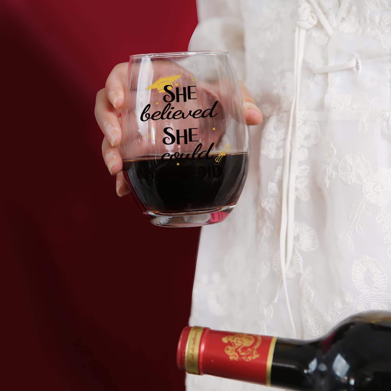 Jogskeor She Believed She Could So She Did Wine Glass 15oz, Congratulation Gift Stemless Wine Glass, Inspirational Gifts for Her Friend Sister College Graduates, High School Graduates