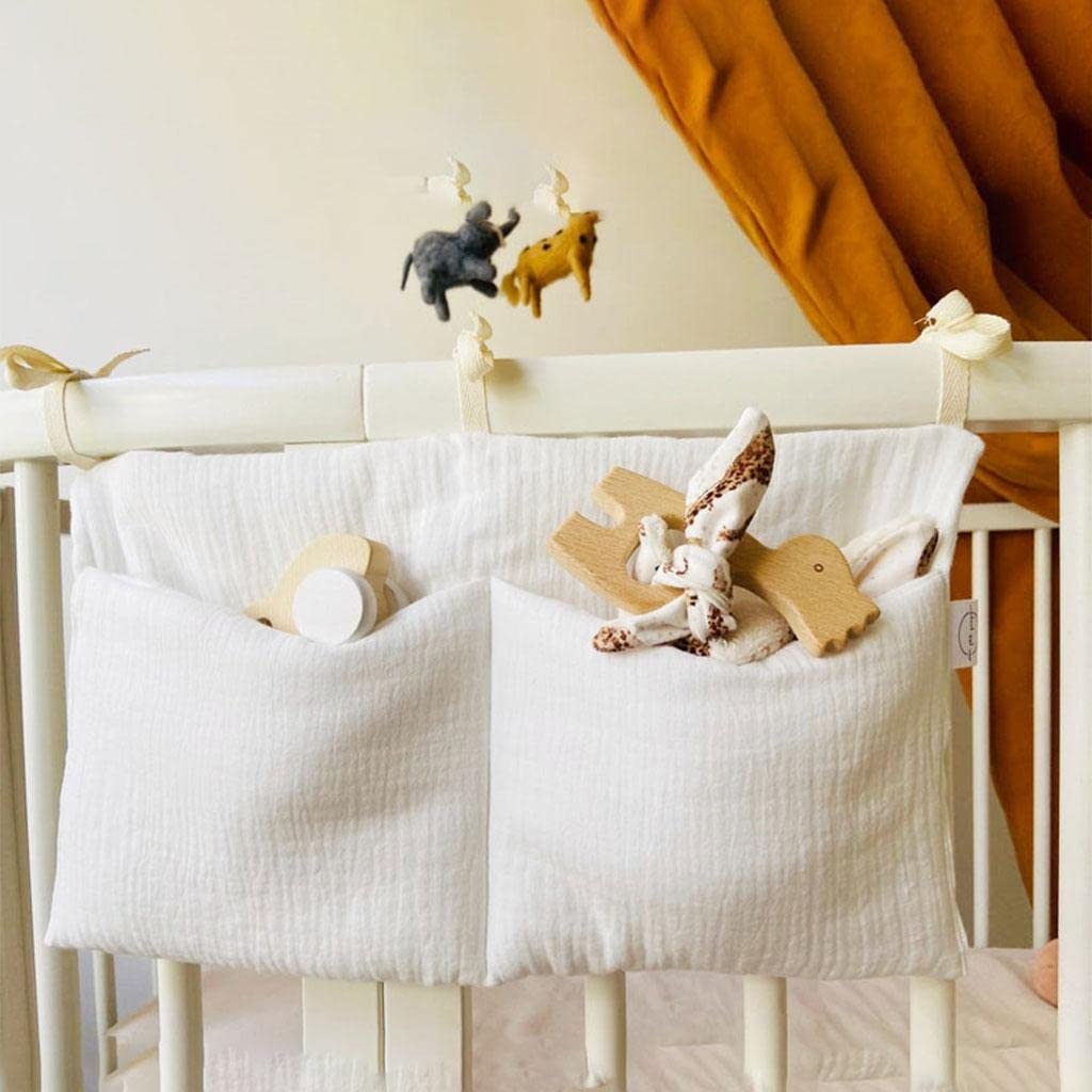 Multi-Use Organizer Storage Bag Diaper Holder Crib Organizer Nursery Bag Hanging 2 Pockets for Diapers, White