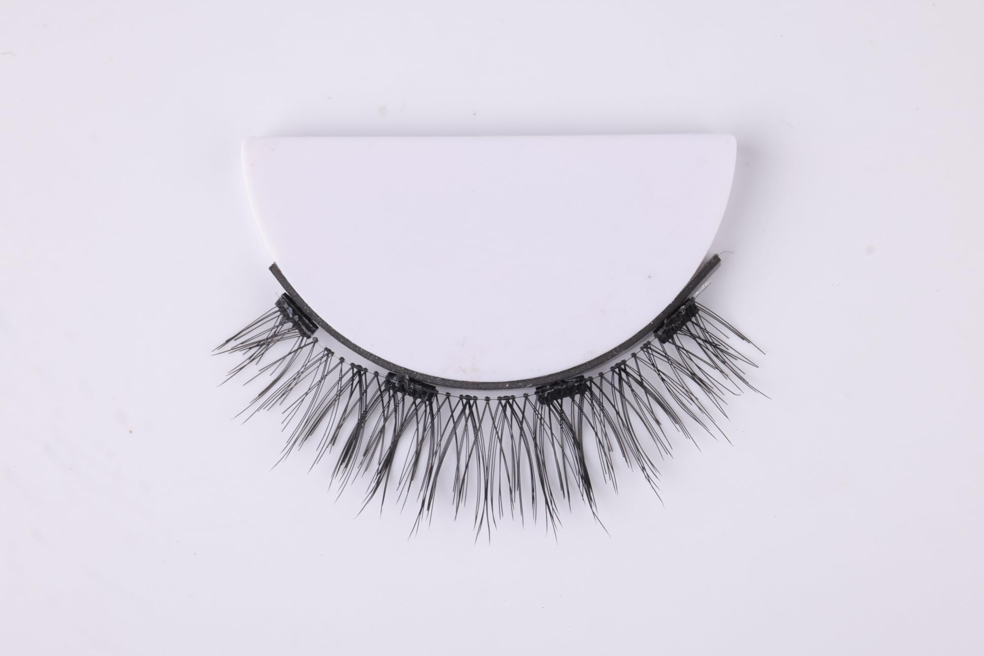 PHKERATA Magnetic Eyelashes 3D Natural Look Magnetic Lashes without Eyeliner, Reusable Magnetic Eyelashes with Applicator No Glue, Easy to Wear