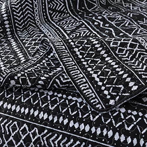 Travan Reversible Striped Quilt Sets