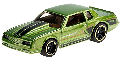 Hot Wheels Muscle Mania 10 Pack Mini Collection, 1:64 Scale Muscle Cars with Authentic Sculpt, Iconic Casting & Custom Stripe for Collectors & Kids Aged 3 & Up [Amazon Exclusive]