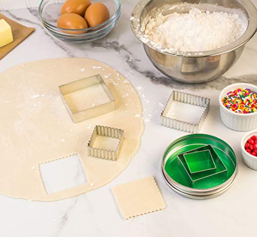 Mrs. Anderson's Baking Cookie and Fondant Cutters, Graduated Crinkle Squares, 5-Piece Set with Storage Tin