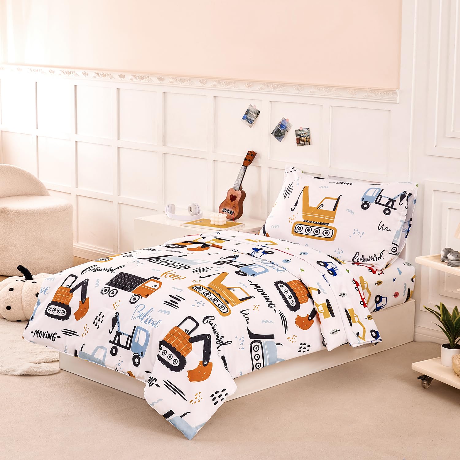 PERFEMET 4 Piece Boys Twin Bedding Sets Car Printed on White Kids Comforter Set for Boys Reversible Cartoon Tractors Bed in A Bag Comforter Set with Sheets (Car Pattern, Twin)