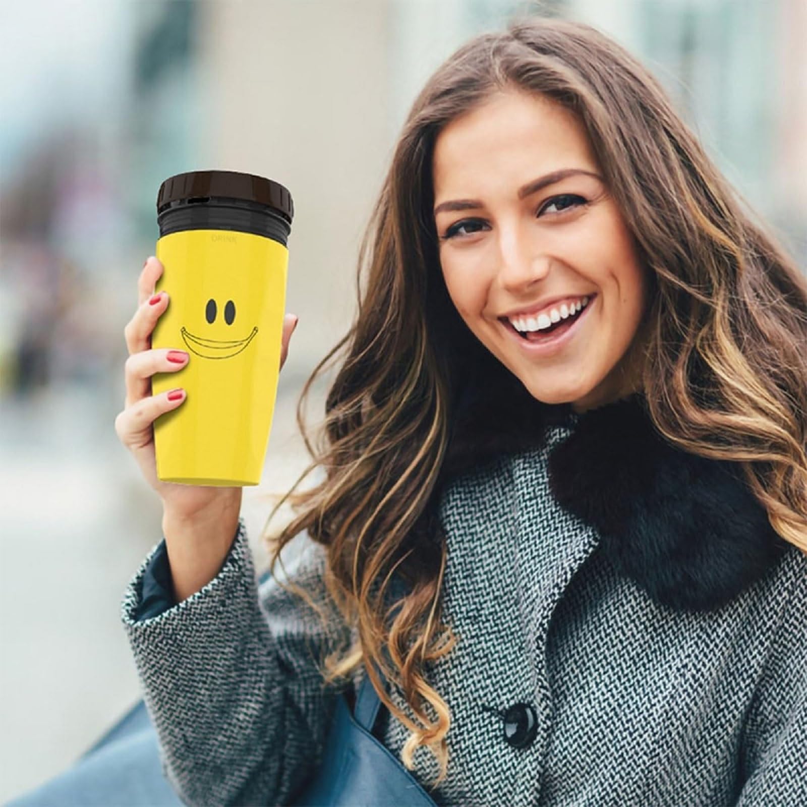 Twizz Cup, Twizz Travel Mug with Straw, Twizz Coffee Cup, Unique Twist Leak Proof Design, Twizz Coffee Cup Aperture Mug with Straw Double Silicone (YELLOW-Smile face)