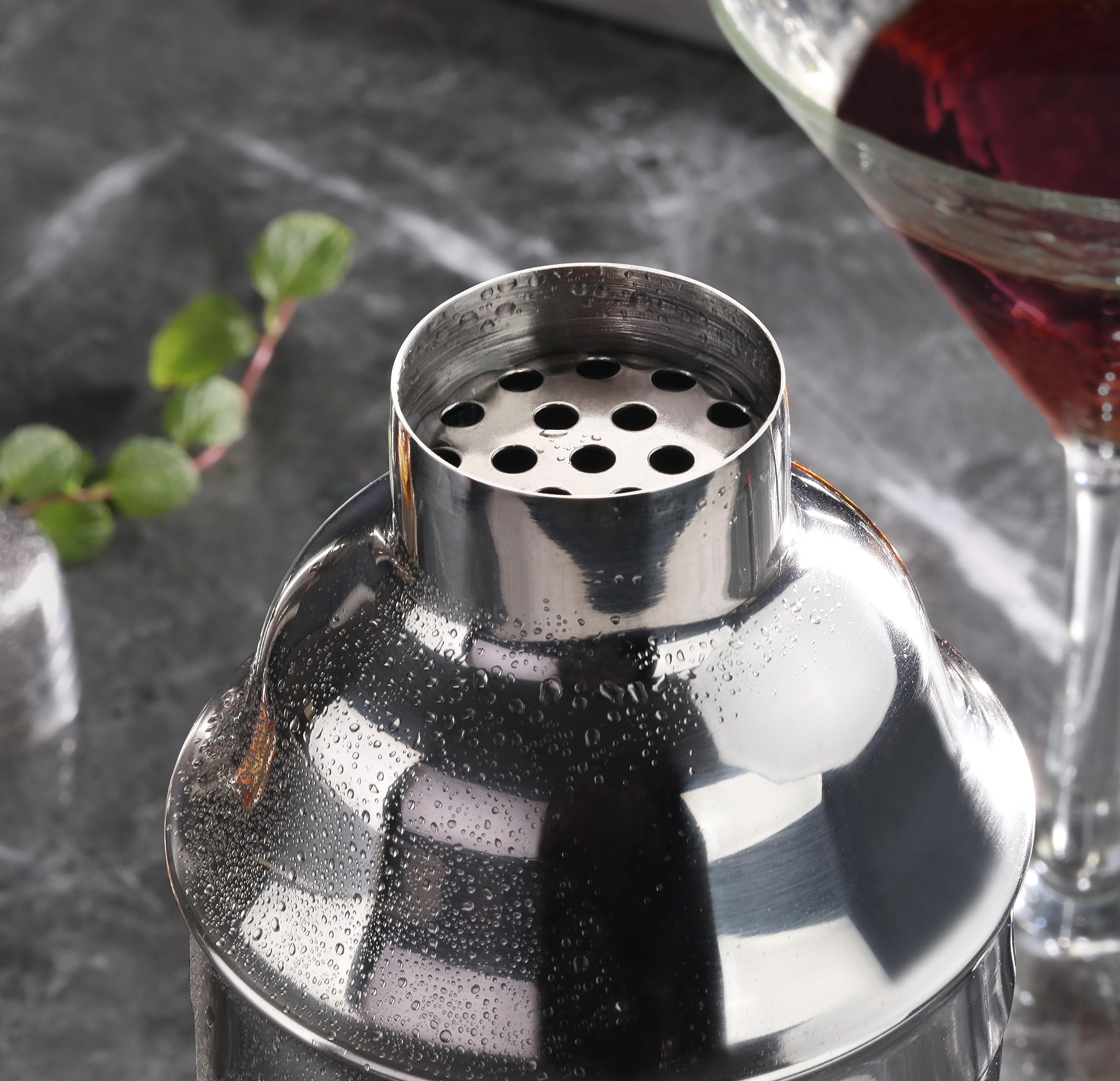 New Star Foodservice 48414 Stainless Steel Cocktail Shaker, 25 oz, Silver