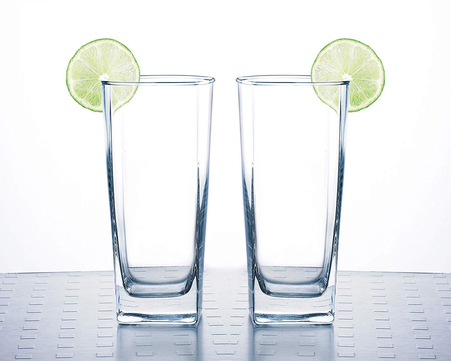 Le'raze Drinking Glasses Set of 4 - Highball Glasses, Heavy Base Durable Glass Cups for Water, Wine, Beer, Cocktails, and Mixed Drinks | Round Top, Square Bottom Glassware Set