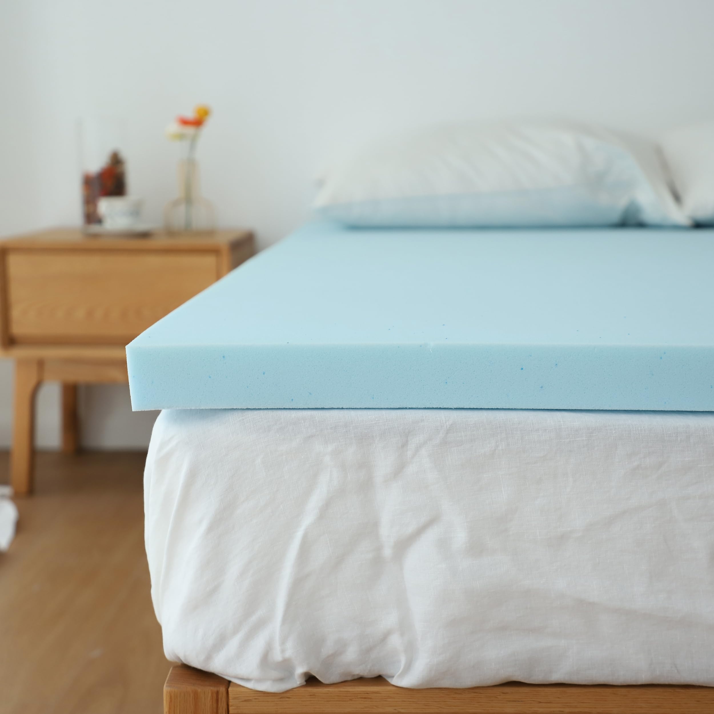 Simple&Opulence 2 Inch Memory Foam Mattress Topper, Cooling Gel Infused Mattress Pad for Back Pain Relief,Ventilated and Breathable - Queen Size