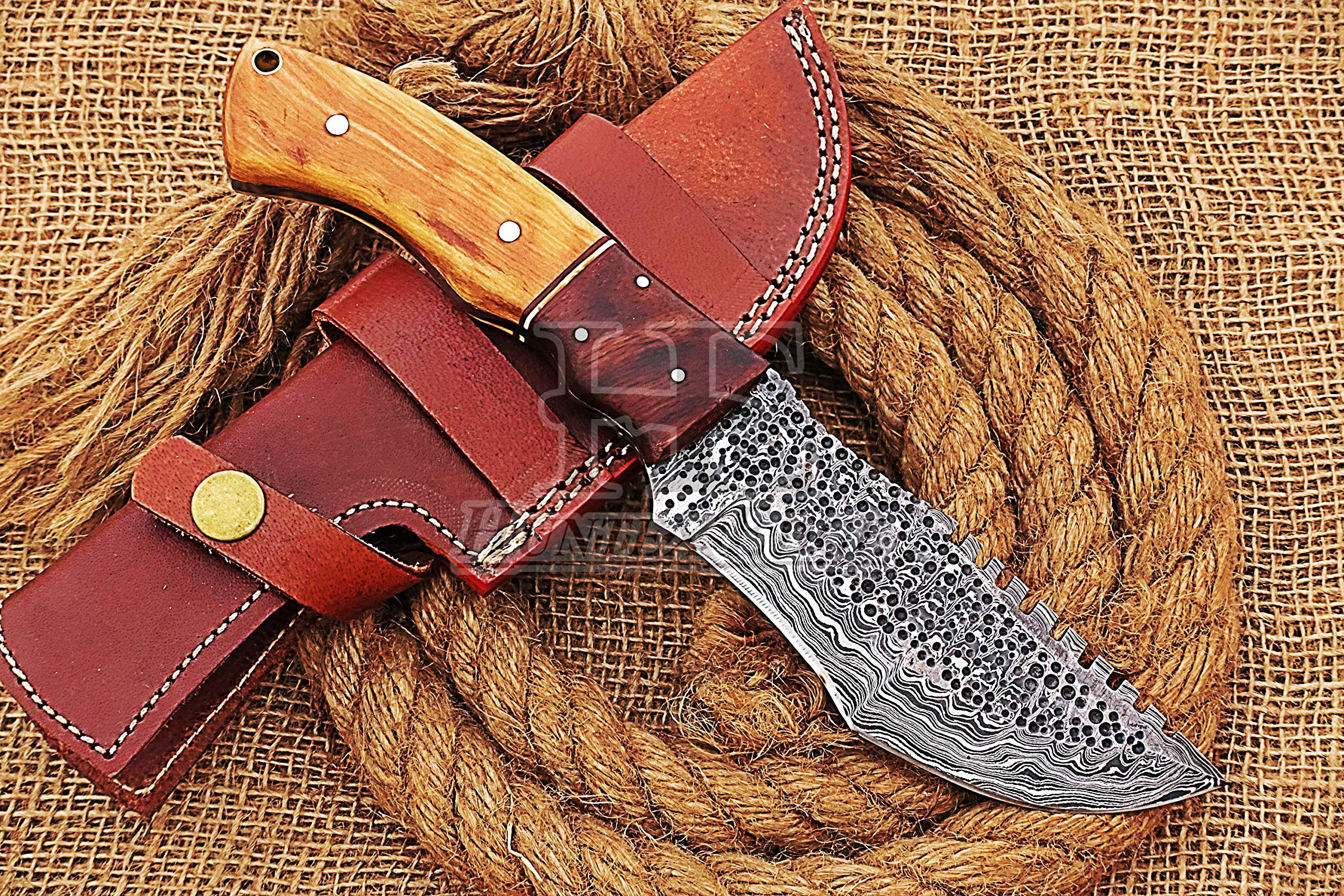 HUNTEX Handmade Exposed Hand-Forged Ladder Pattern Damascus Steel 10 Inch Long Full Tang Oak Wood Handle Razor Sharp Hunting Camping Tracker Knife w/Genuine Leather Pouch