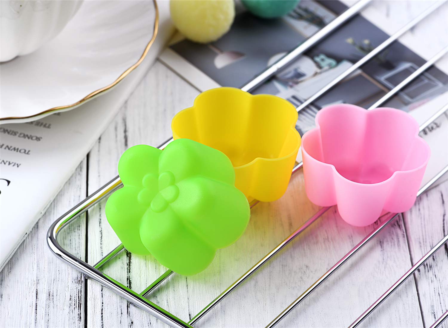Mirenlife Reusable and Non-stick Mini Silicone Baking Cups/Muffin Cups/Mini Cupcake Liners/Mini Chocolate Holders/Truffle Cups -24 Pack-6 Vibrant Colors Flower