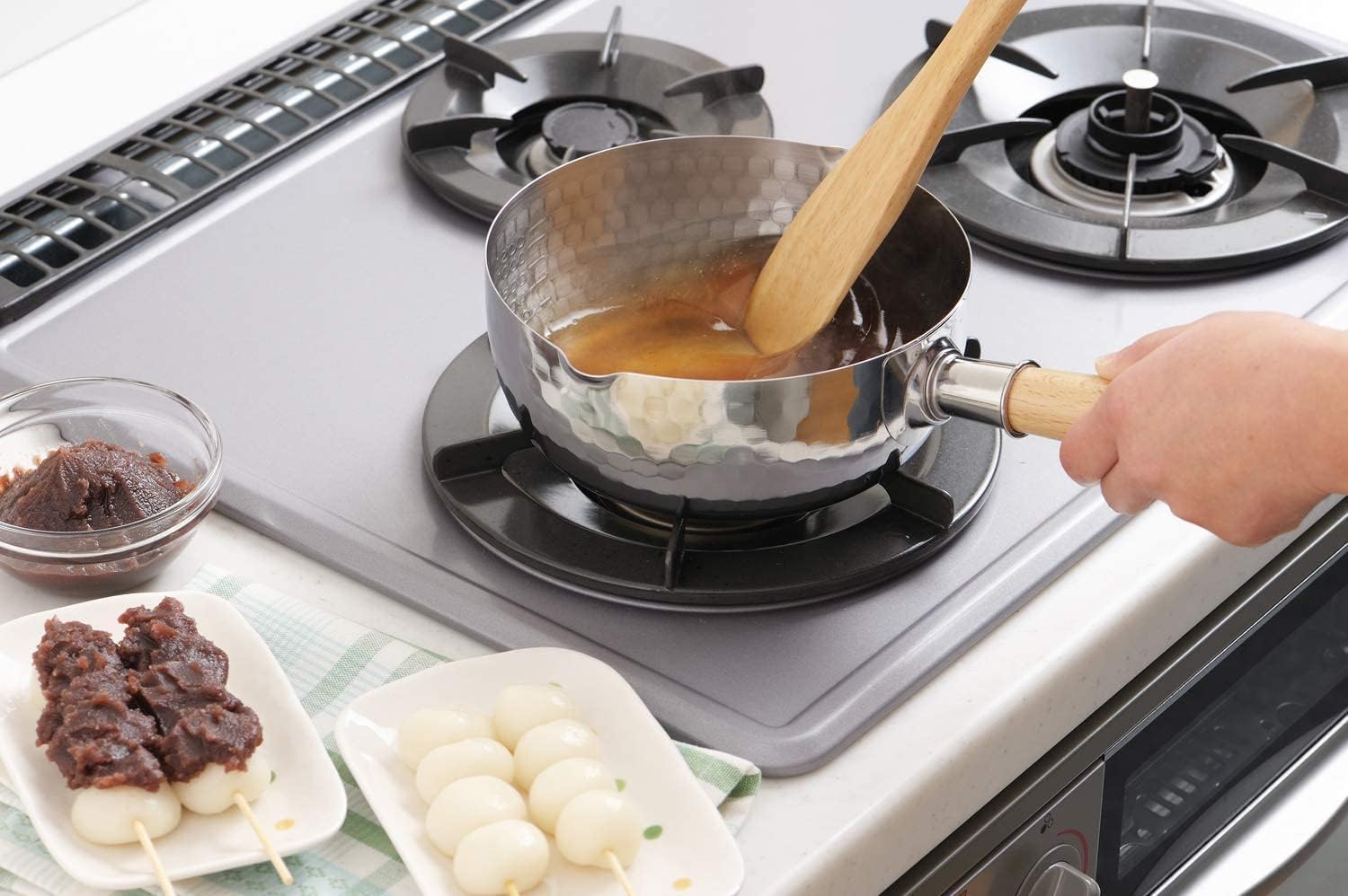 Set of 4 Japanese Stainless Steel Yukihira Saucepans Cooking Pots 1.2-Quart, 1.7-Quart, 2.2-Quart, 3-Quart, Made in Japan, 1 Set