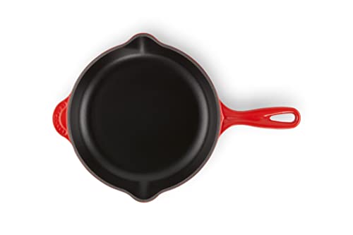 Le Creuset Classic Cast Iron Handle Skillet, 9", Cerise