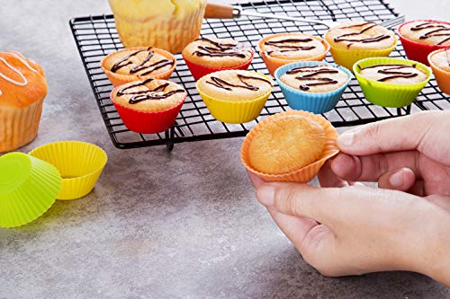Mirenlife Silicone Cupcake Liners Reusable Silicone Baking Cups Nonstick Muffin Molds Easy Clean Silicone Muffin Liners, 24 Pieces in 8 Rainbow Colors