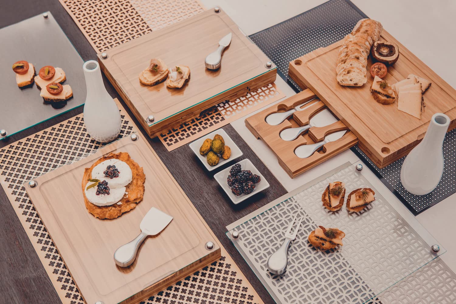 NCAA Tennessee Volunteers Concerto Glass Top Cheese Board and Knife Set - Charcuterie Board Set - Glass Top Cutting Board