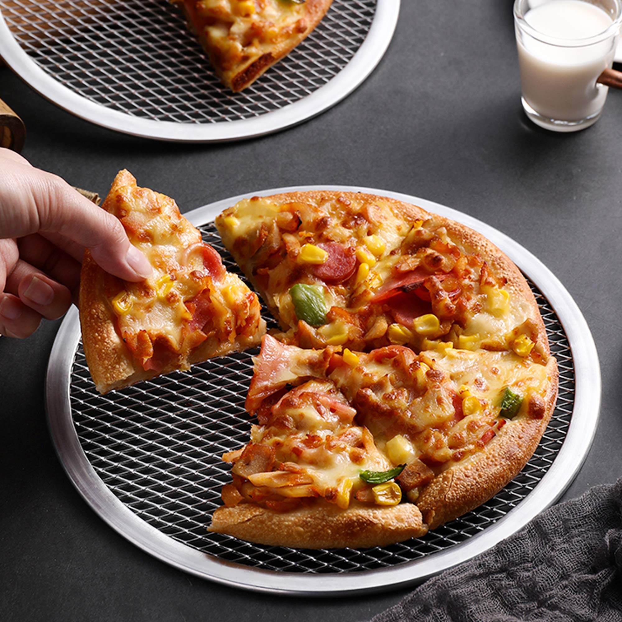 Milkary 4 Pieces Seamless Round Pizza Screen, 2 Pieces 12 inch Aluminum Mesh Pizza Screen and 2 Pieces 10 inch Pizza Mesh Baking Tray for Home Kitchen Restaurant Supplies