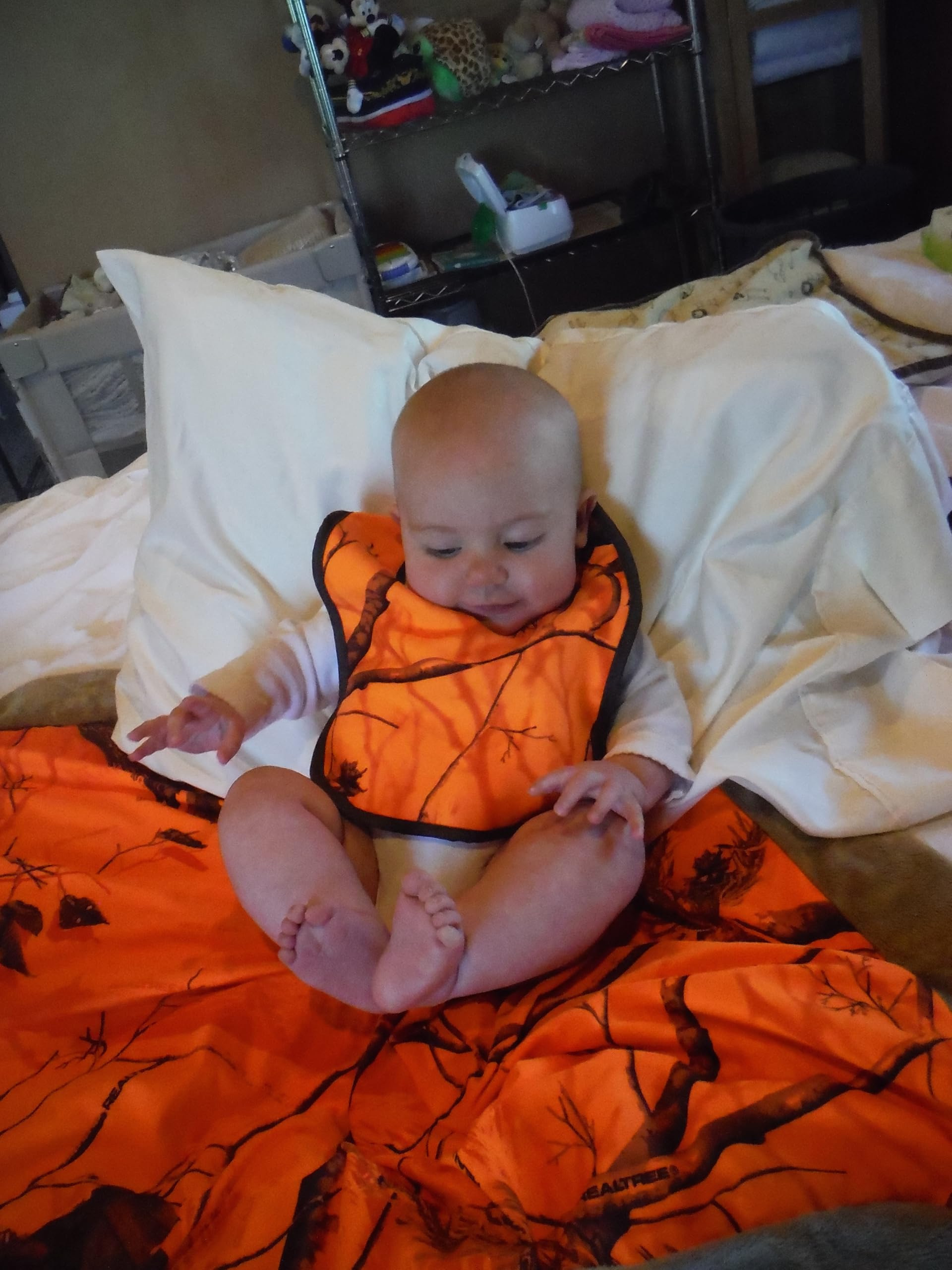Realtree Blaze Orange Camo Baby Blanket Super Soft Faux Suede Front Microfur Backing 34 x 34 Camo Receiving Blanket
