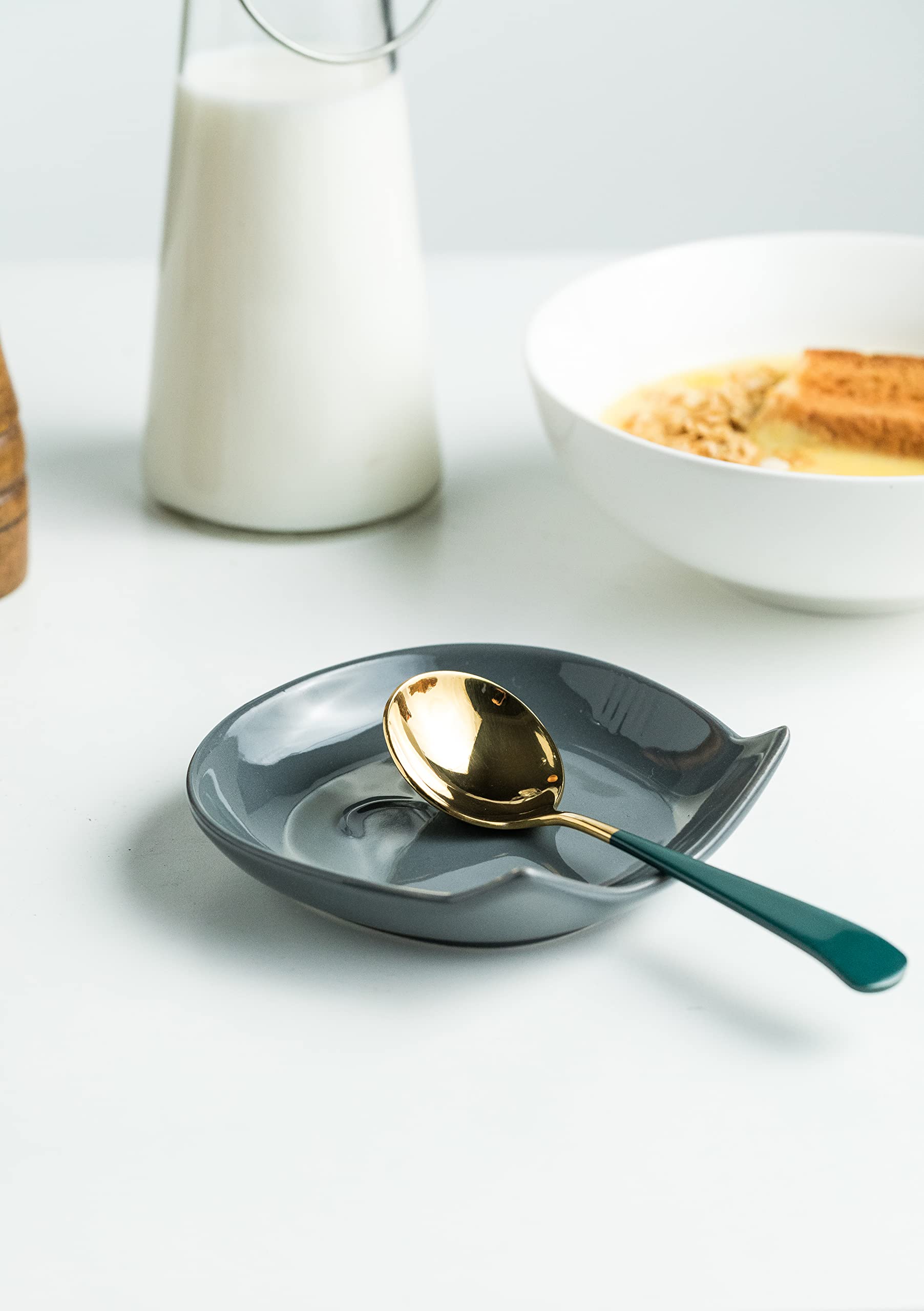 Miamolo Ceramic Spoon Rest for Stove Top, Cat Cooking Spoon Holder for Kitchen Counter, Cute Spoon Rest Utensil Rest for Spatula Spoons Ladles, Dark Gray