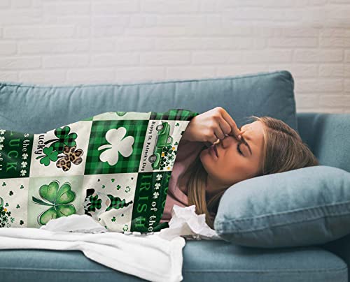 OneHoney St. Patrick's Day Blanket Super Soft Flannel Fleece Throw Blankets Gnomes Farm Truck Clover Throws Lightweight Cozy Warm Plaid Bed Blanket Fuzzy Plush Microfiber Blankets for Couch Sofa