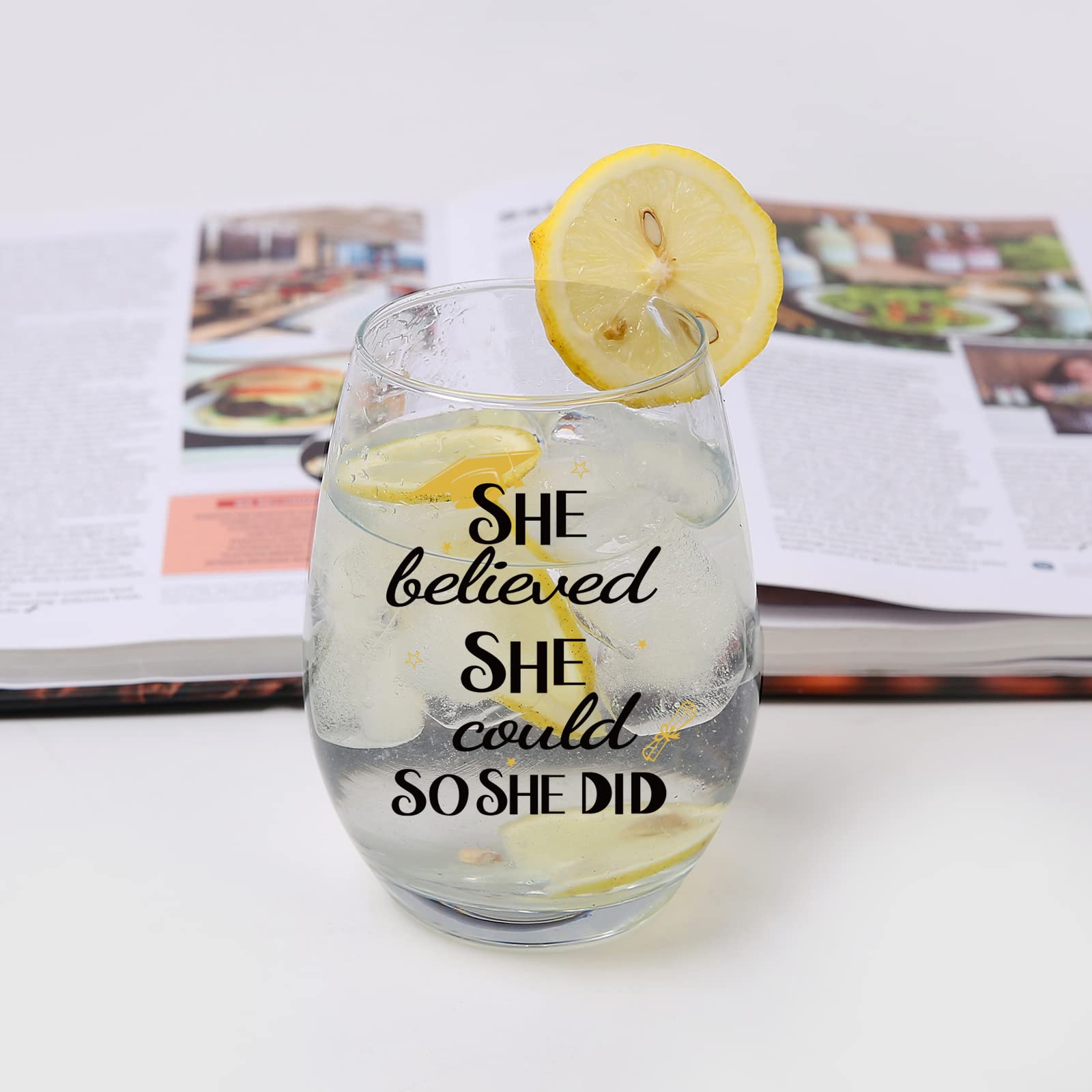 Jogskeor She Believed She Could So She Did Wine Glass 15oz, Congratulation Gift Stemless Wine Glass, Inspirational Gifts for Her Friend Sister College Graduates, High School Graduates