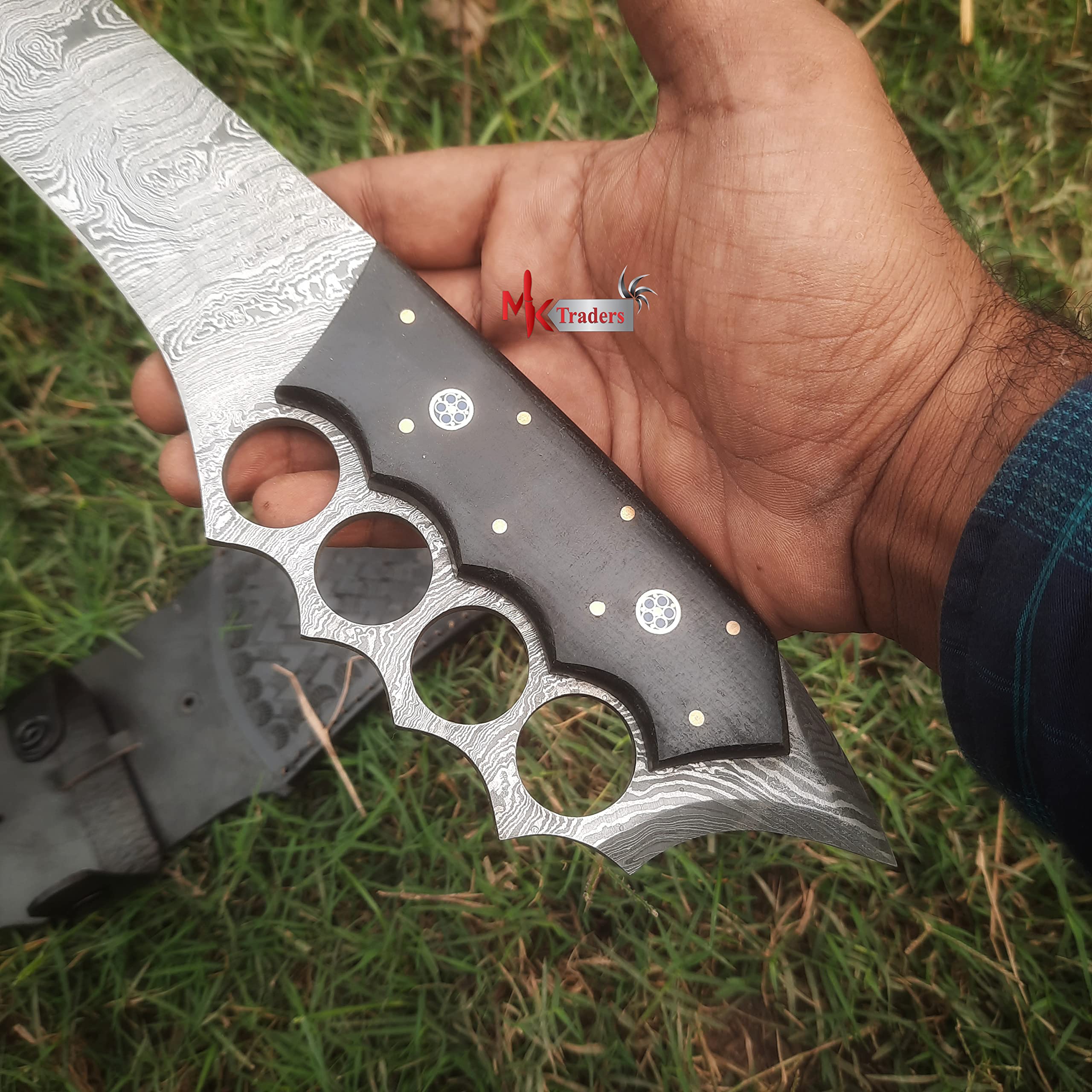 MkTraders202 Handmade Custom Damascus Steel Bowie Knife, Fixed blade knife, outdoor knife, personalized Engraved knife, gift for man, hunting weapon, Predator Hunter, full tang knife
