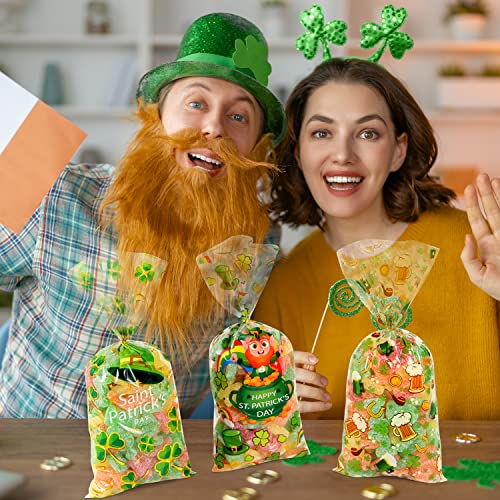 SPERPAND 120Pcs St. Patrick's Day Cellophane Gift Bags, Clear Clover Candy Goodie Bags for Saint Patrick's Day Party Favors