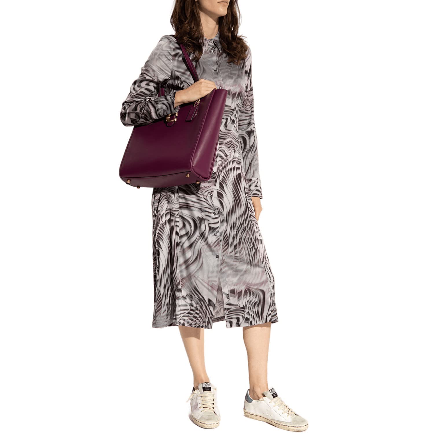 Golden Goose Super-Star with Serigraph Star Leather Upper Suede Spur and Heel Signature Foxing Womens Distressed Sneakers-37 White