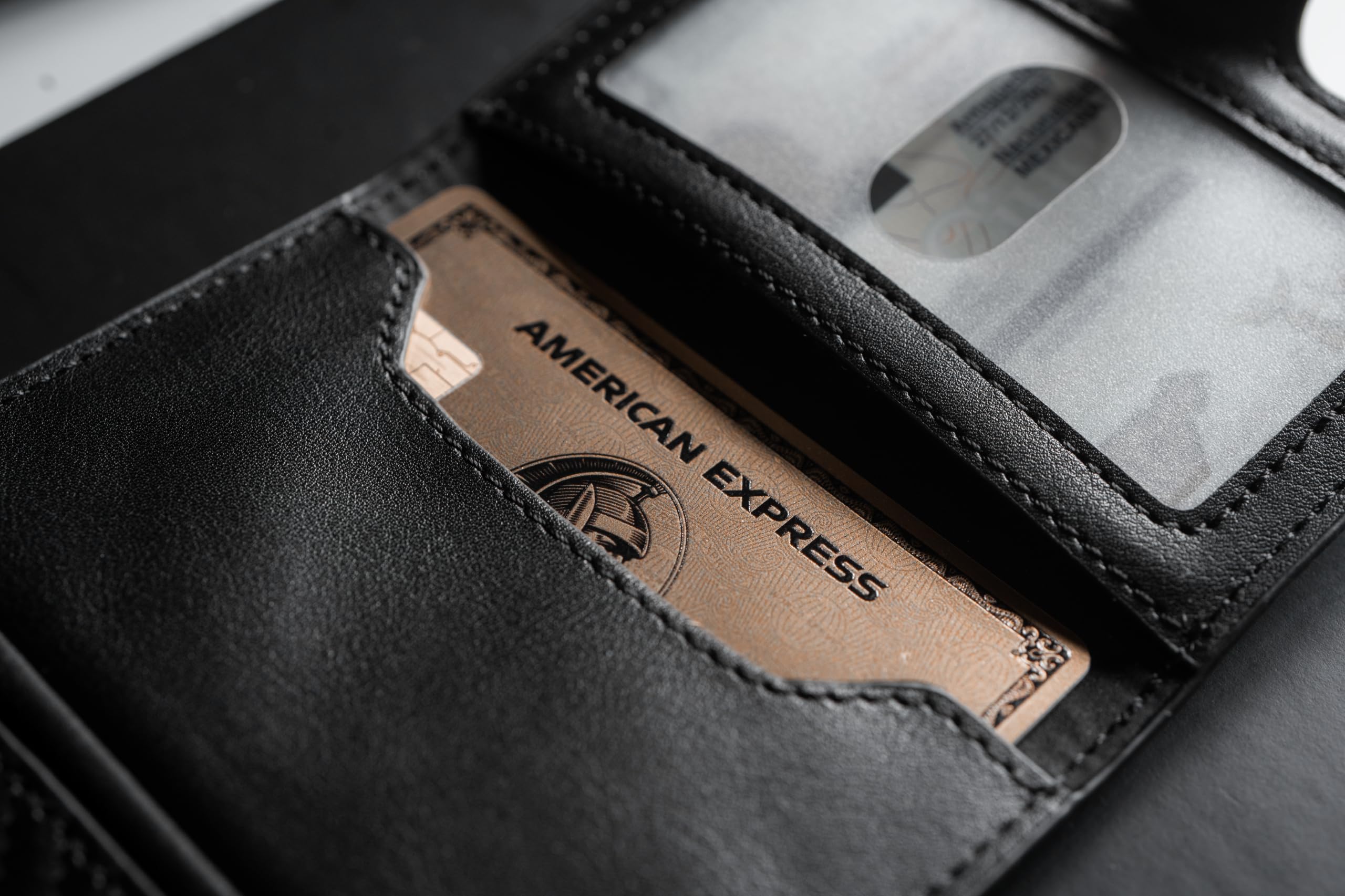 Omnisu Smart Wallet for Men, Minimal RFID Wallet with Apple AirTag Holder - The Perfect Combination of Style, Security, and Functionality with Gift Box