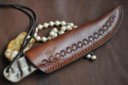 Handcrafted Damascus Hunting Knife - Full Tang Bushcraft