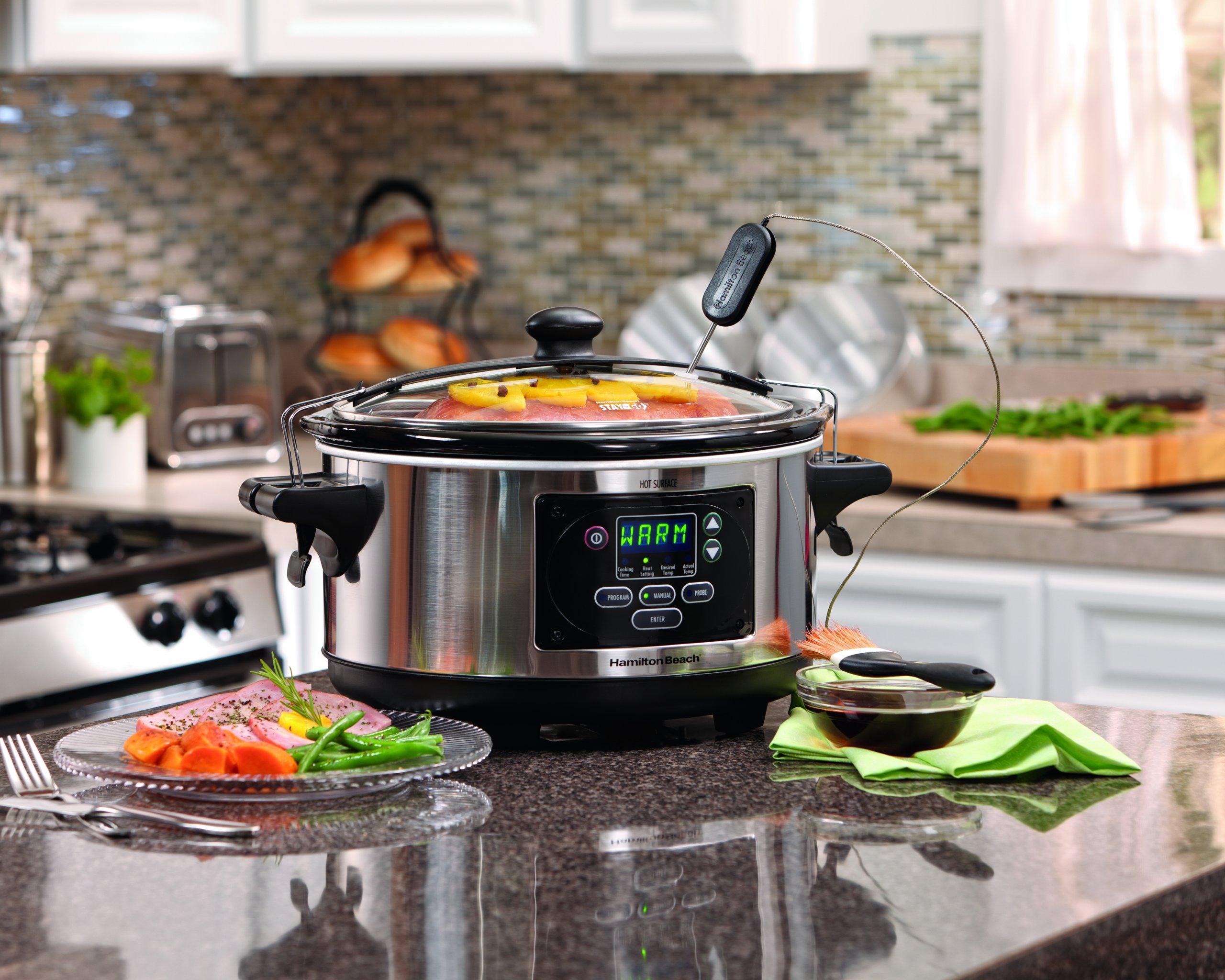 Hamilton Beach Set 'n Forget Programmable Slow Cooker With Temperature Probe, 6-Quart (33969)