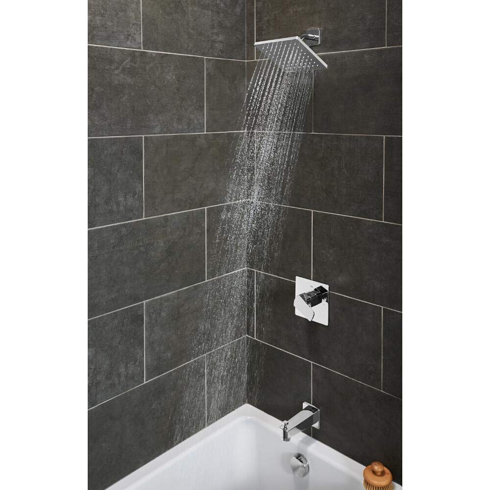 GROHE 35097000 Tallinn Single Handle 1 Spray Bathtub Shower Faucet in Starlight Chrome