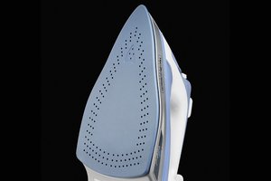 Hamilton Beach Commercial® HIR750 Durathon® Full-Size Iron with Retractable Cord