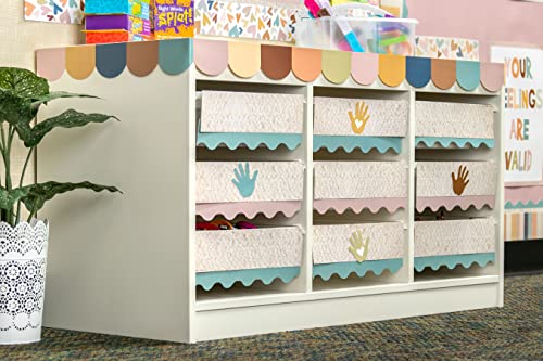 Teacher Created Resources Everyone is Welcome Helping Hands Mini Accents (TCR7134)