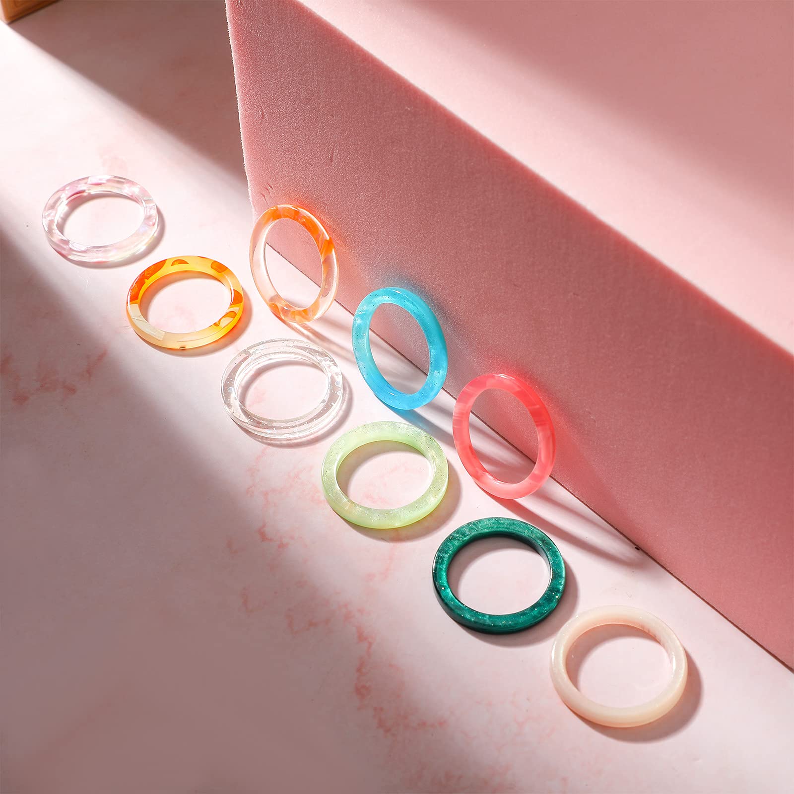 Hicarer 25 Pieces Colorful Resin Rings Set Acrylic Plastic Thin Rings Open Adjustable Band Rings Retro Aesthetic Ring Christmas Valentine's Day Birthday Party Gift for Women