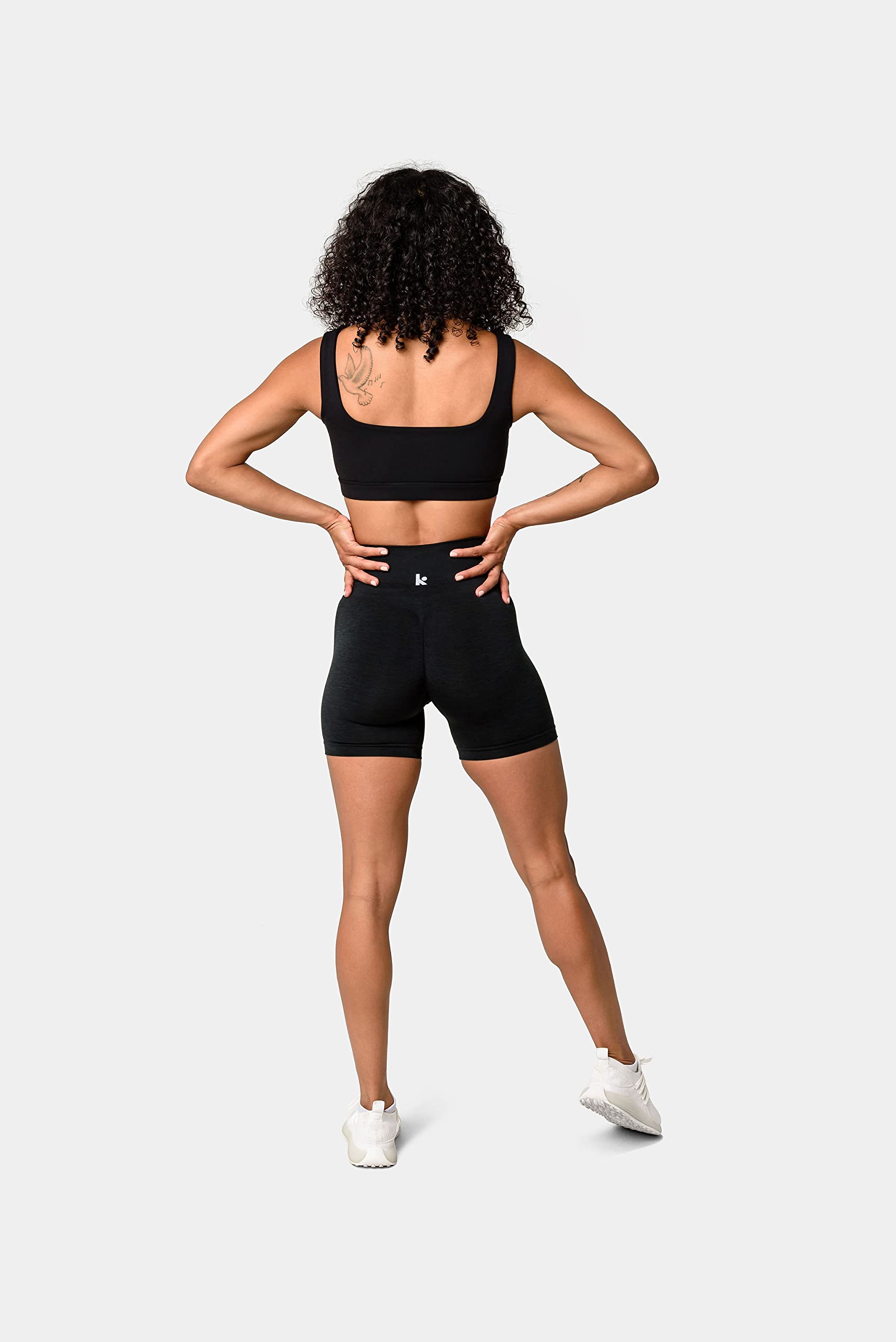 Kamo Fitness Eos Seamless Scrunch Shorts (Black Beauty, M)