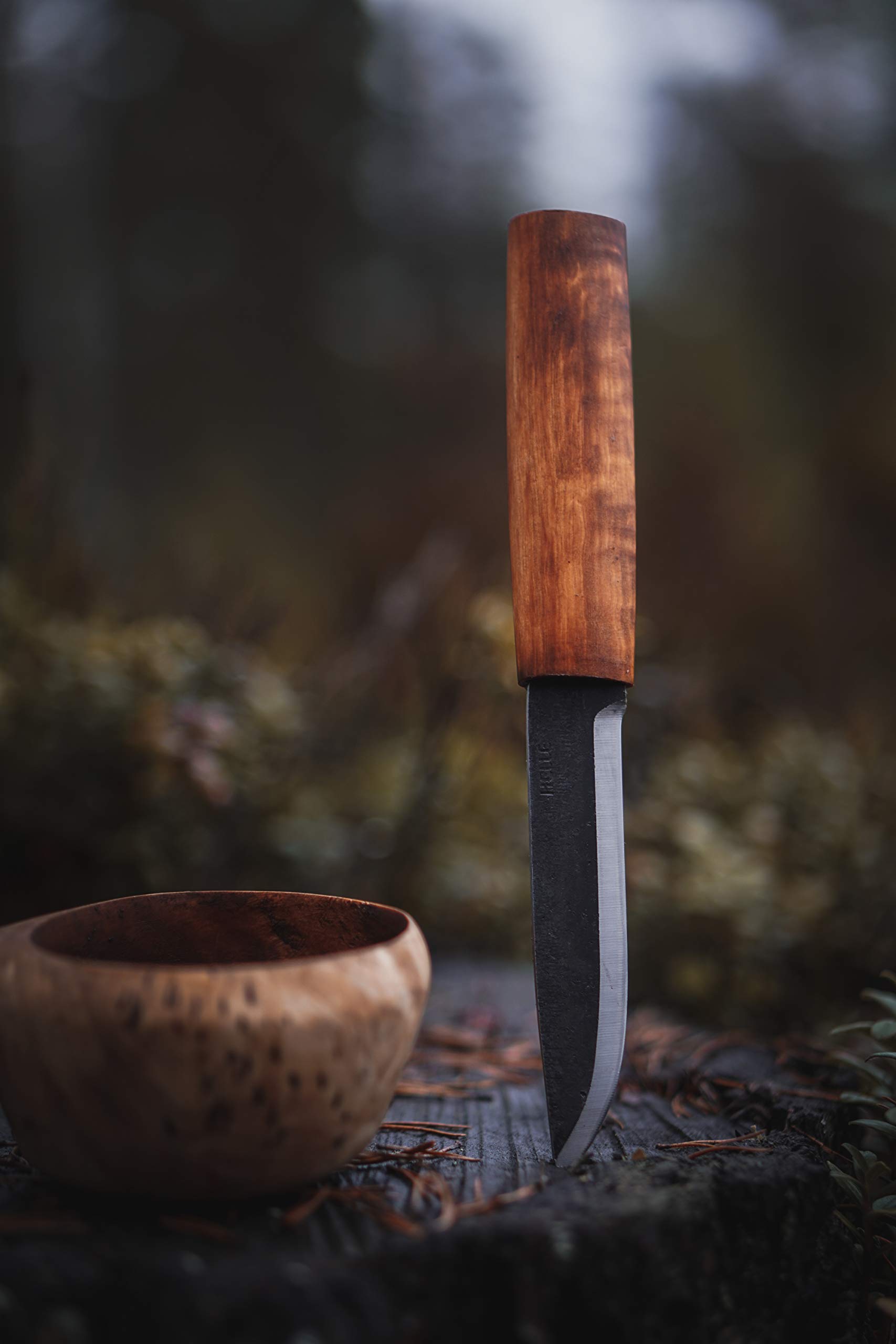 HELLE Knives - Viking - Fixed Blade - Historic Knife - Birch Wood Handle - H3LC Stainless Steel - Stick Tang - Made in Norway