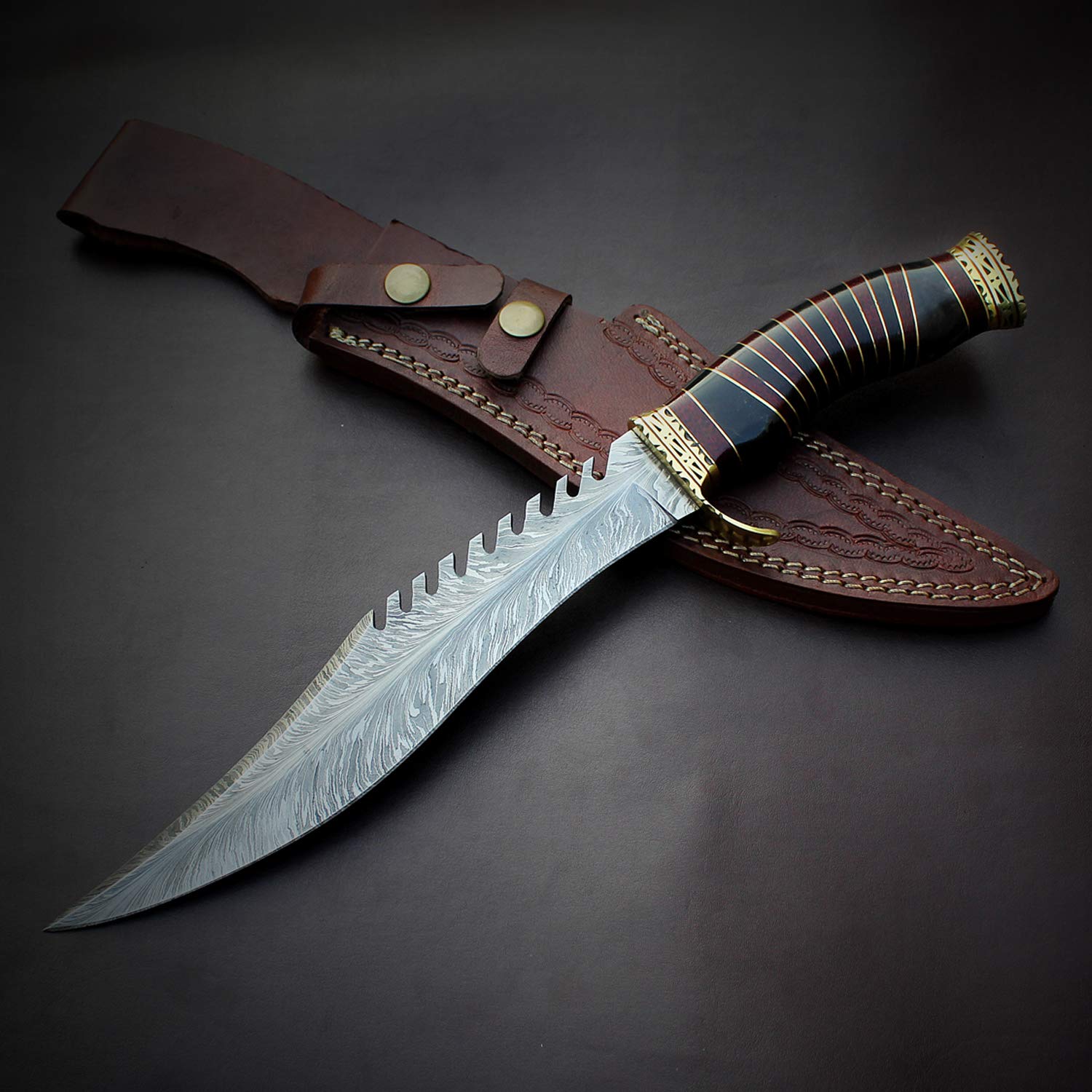 Handmade Damascus Steel Fixed blade hunting knife Feather Pattern 14 Inches jnr1010
